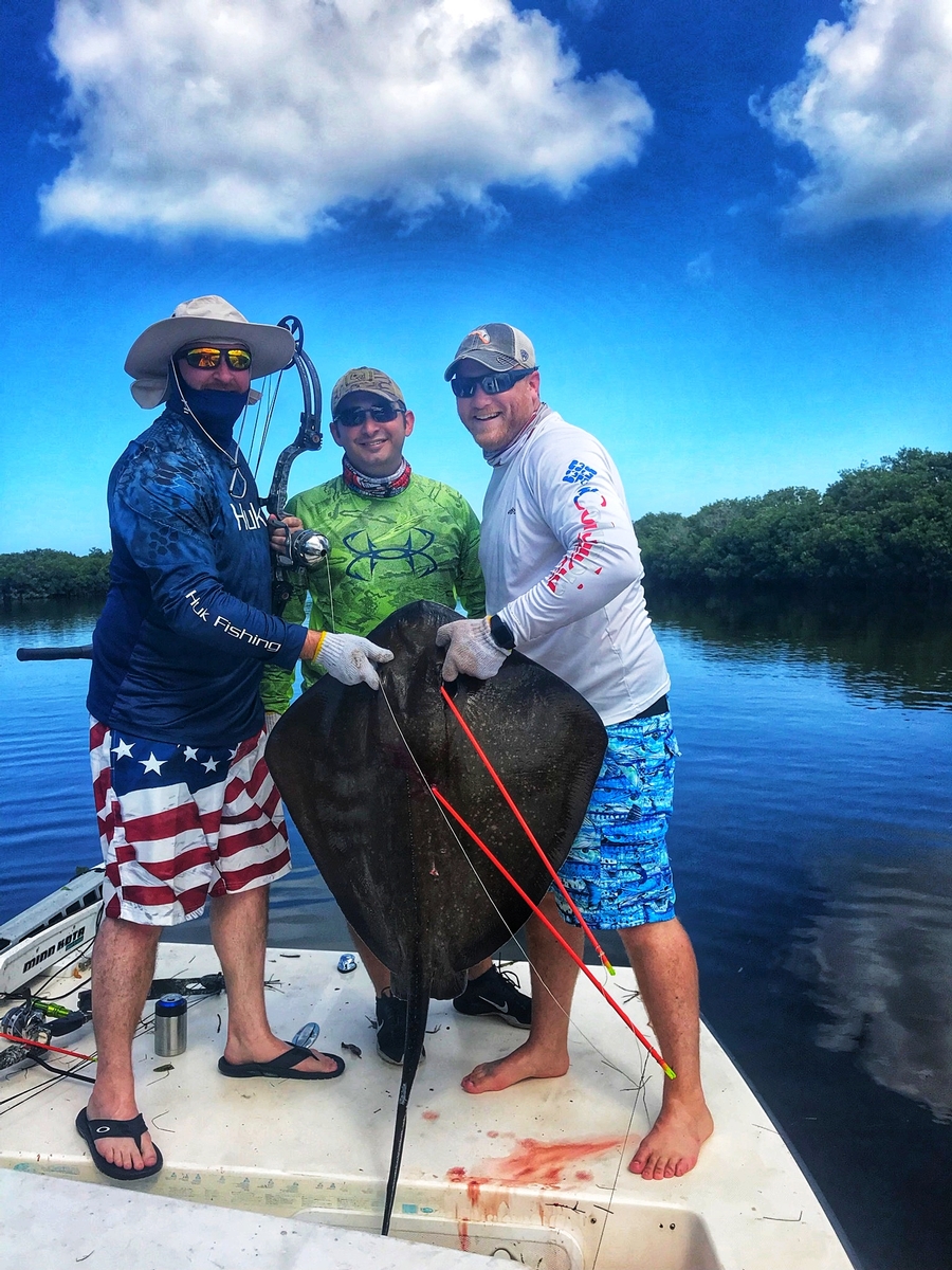 Page 3/4 - Black Tine Outfitters Bowfishing Charters Photo Gallery