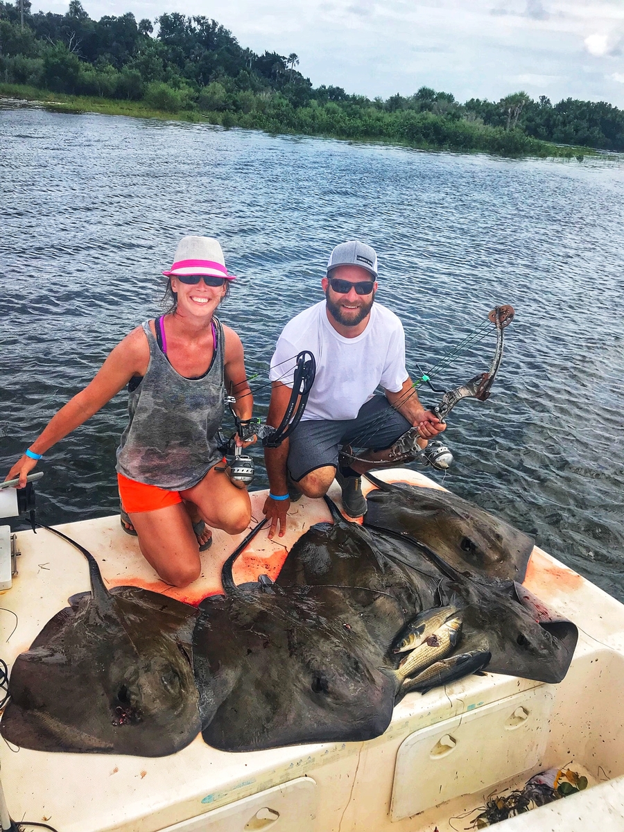 Page 3/4 - Black Tine Outfitters Bowfishing Charters Photo Gallery