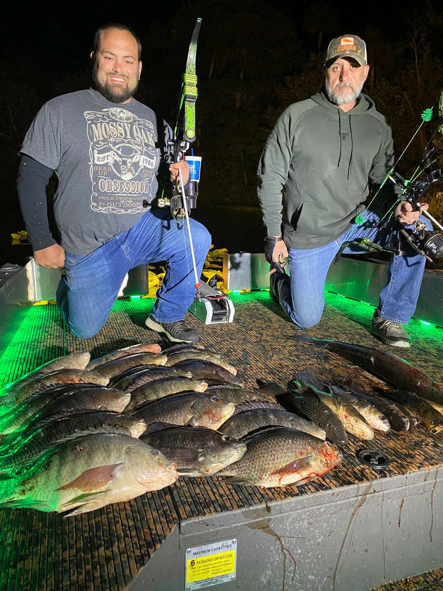Page 2/4 - Black Tine Outfitters Bowfishing Charters Photo Gallery